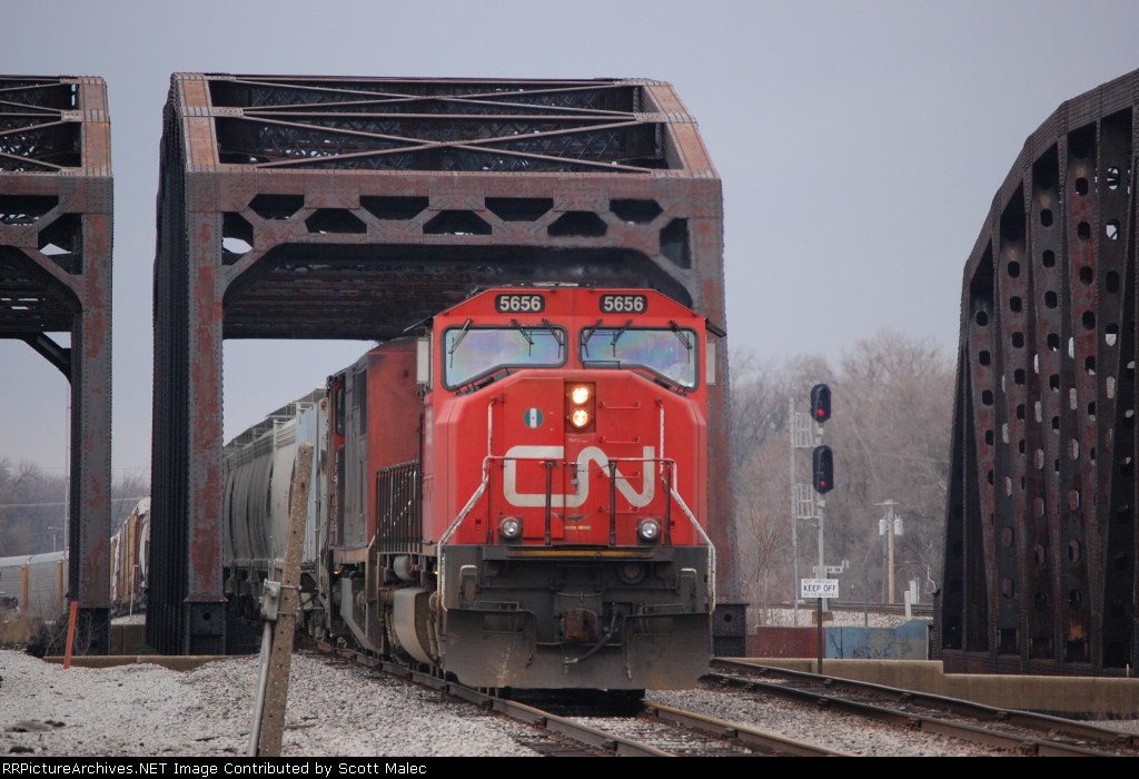 CN 5656